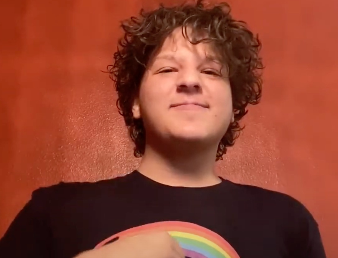 200+ Famous Deaf People [A List of Famous Inventors, Actors, Musicians ...